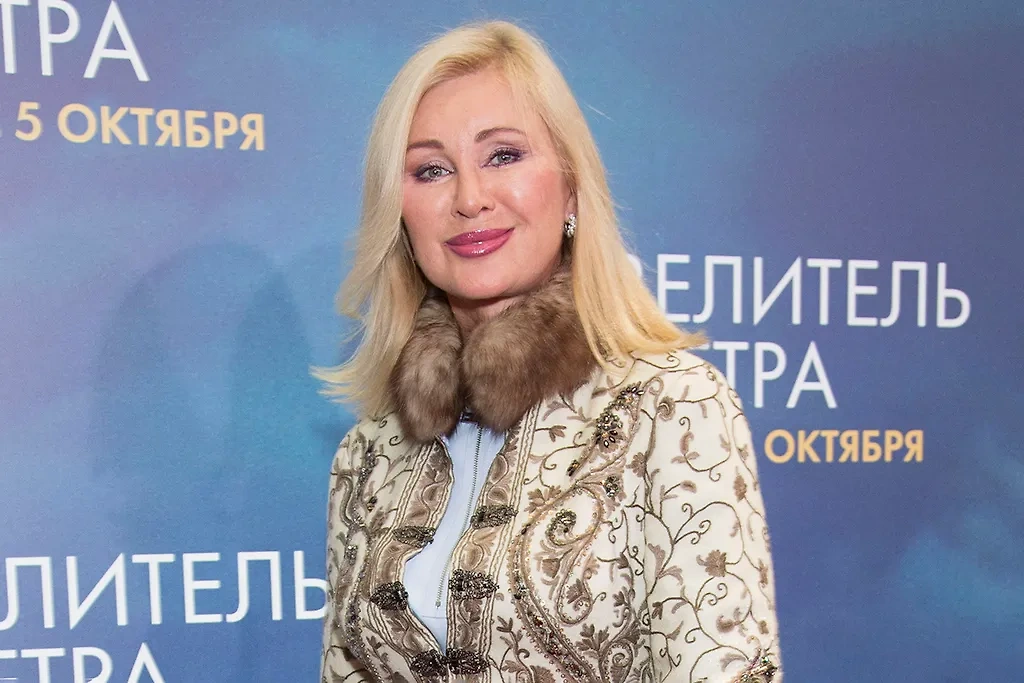Вика Цыганова готова поработать над новым гардеробом для депутатов Госдумы