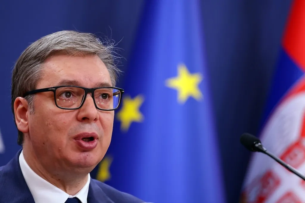 Вучич заявил о колоссальном давлении из-за решения ехать в Москву на 9 Мая