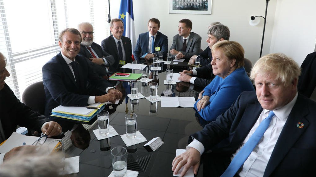 Лидеры Франции Британии и Германии обвинили Иран в нападении на Saudi