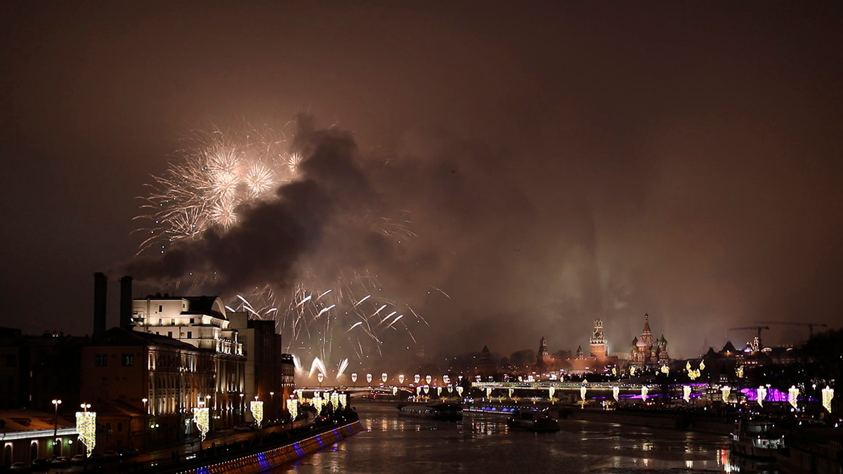 Новогодний салют в Москве